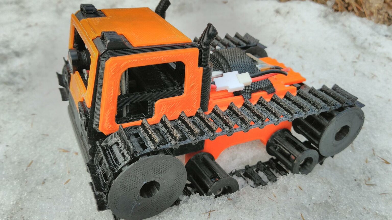 Scout32 – ESP32 WiFi FPV Camera Rover – Pilot Hobbies