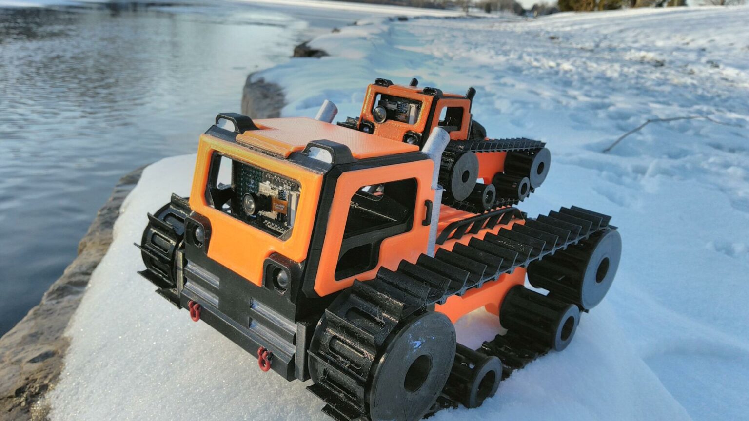 Scout32 – ESP32 WiFi FPV Camera Rover – Pilot Hobbies